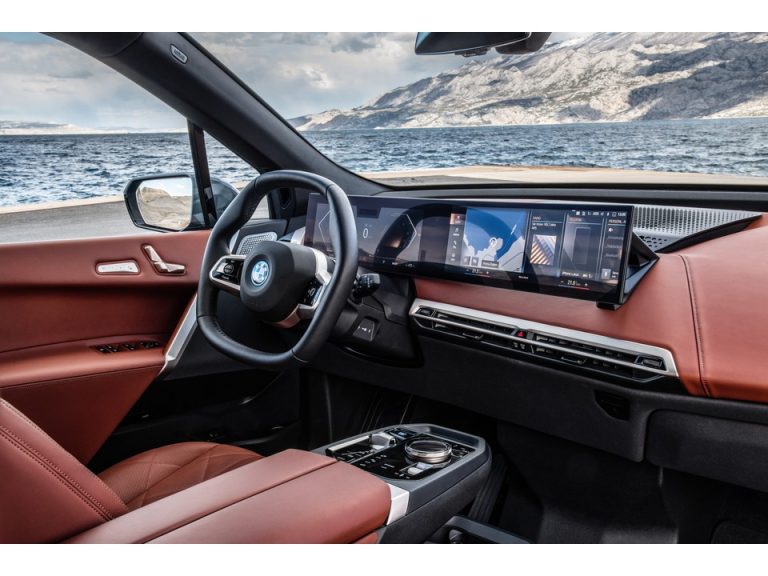A Sneak Peek into the Exquisite 2024 BMW iX Interior Design: Unveiling ...