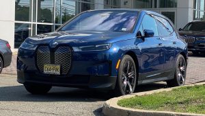 BMW iX Phytonic Blue: A Striking Electric SUV That Turns Heads